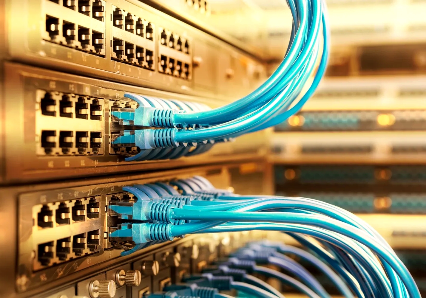 Smart Wire Management: Essential Strategies for a Tidy Workspace ...